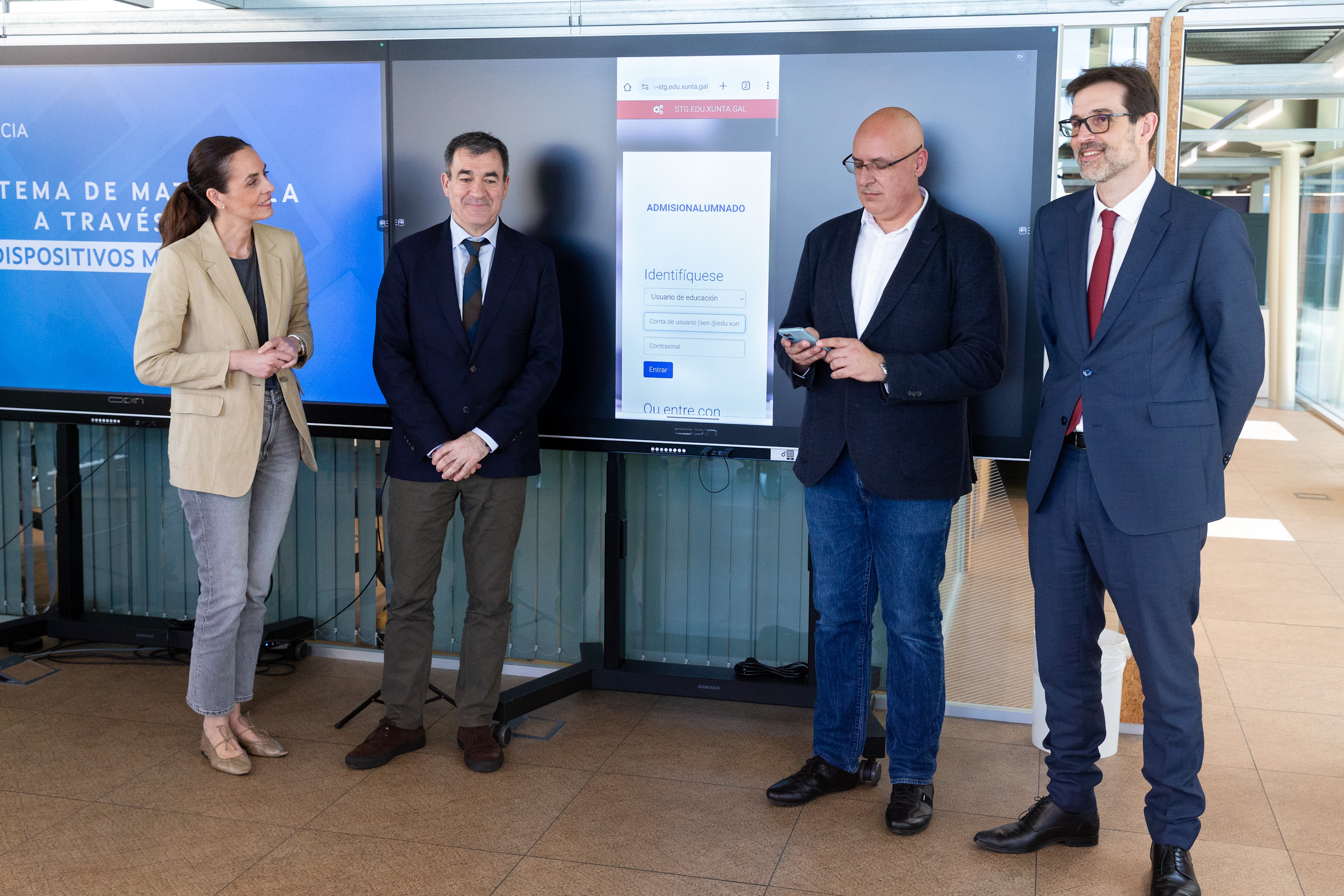 La Xunta presenta el nuevo sistema para realizar la matrícula escolar a ...